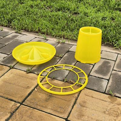 China Yellow Anti Drip Features 3.5 gallon poultry drinker Plastic Material for sale
