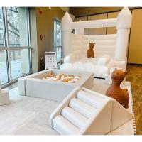 China Allowable Passenger 5-10 Kids White Playground Equipment Inflatable Soft Play Ball Pool Pit with Slide for sale
