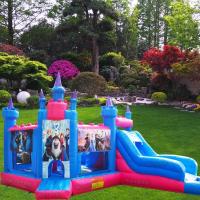 China Custom Logo Printed Accessory Packing Bag Inflatable House Bounce for Easy Setup Needs for sale