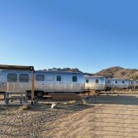 China FRP Restroom Shower Trailer Mobile Toilet Trailer WC Trailer 5m 6m 8m for sale