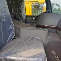 China 300-400L Fuel Tank Capacity Transporting Trucks For Long Distance Transport for sale