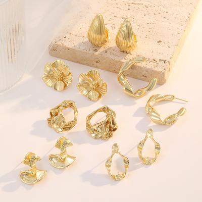 China Jiexing Fashion 18k Gold Plated Stainless Steel Earrings Petal C Shaped Irregular Folding Women's Earring Accessories for sale