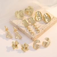 China Wholesale 14K Gold Flower Women's Earrings Heart Shaped Irregular Tassel Chain Pleated Fashion Jewelry Studs Earring for sale