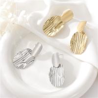 China Fashion Gold Plated Brass Stylish Women's Earrings Wave Potato Chip Shape Silver Post Hypoallergenic Studs Earring for sale