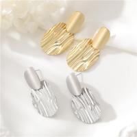 China Fashion Gold Plated Brass Stylish Women's Earrings Wave Potato Chip Shape Silver Post Hypoallergenic Studs Earring for sale
