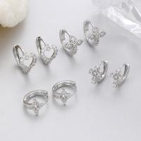 China 14K Gold Factory Wholesale Love Star Ear Buckle New Earrings Female Temperament Simple Small Earrings for sale