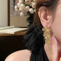 China Fashion Party Flower Plant Stud Earring Factory Wholesale Custom Brass 14k Gold Plated  Women's Jewelry Earrings Accessories for sale