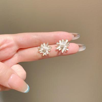 China Factory Wholesale Brass Enamel Pearl Sterling Silver Stud Earring Women Fashion Jewelry Flower Earrings for sale