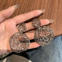 China Wholesale Fashion Brass  Plated 14K Gold Statement Double Round Flower Stud Earring WaterproofVintage Jewelry Party Earrings for sale