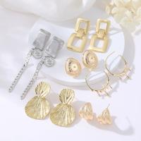China Hot Selling 14K Gold Geometric Irregular Studs Sea Shells Chain Tassel Earrings Fashion Jewelry Gifts for sale