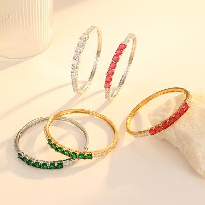 China Fashion Jewelry Round Brass 18K Gold Plated Zircon Opened Bracelet for sale