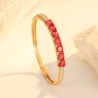 China Fashion Jewelry Round Brass 18K Gold Plated Zircon Opened Bracelet for sale