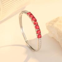 China Fashion Jewelry Round Brass 18K Gold Plated Zircon Opened Bracelet for sale