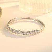 China Jewelry Round Brass CZ 18K Gold Plated Palladium Zircon Retro Opened Bracelet for sale