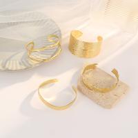 China Hot Selling Brass 14K Gold Plated Irregular Exaggerate Multi Layer Hammered Texture Fashion Jewelry Adjustable Bracelet Supplier for sale