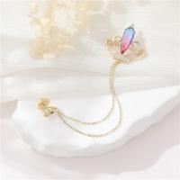 China Factory Wholesale Brass Fashionable Highend Zircon Crown Brooch With Chain Retro Highend Suit Sweater Dress Skirt Accessories for sale