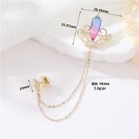 China Factory Wholesale Brass Fashionable Highend Zircon Crown Brooch With Chain Retro Highend Suit Sweater Dress Skirt Accessories for sale