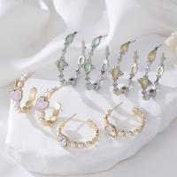 China Wholesale Gemstone Pearl Huggie Hoop Earrings Women Vintage 14K Gold Silver Plated Zircon Heart Oval  C Shaped Hoop Earrings for sale
