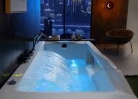 China Single Person Spa with Waterfall Feature - 1810x910x770mm Dimensions, 1.0HP Massage Pump and LED Jets for sale