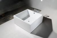 China 1200mm Square Bathtub with Slim Edge Design - 1200×1200×580mm Dimensions with 10-Year Color Guarantee for sale