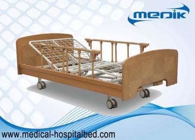 China Two Manual Crank Nursing Home Beds Solid Wood Structure Aluminum Alloy Side Rail for sale