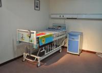 China Multi Function Electric Hospital Pediatric Hospital Beds With Four Motors for sale