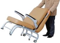 China Medical Reclining Sleeper Chair / Geri Chair Wheelchair For Care Person for sale
