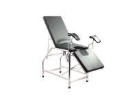 China Manual Backrest Adjustable Gynecologist Examination Table With Stirrups for sale