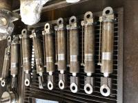 China Forklift Lifting Hydraulic Oil Cylinder 13.5T 15T Steel Body 3000psi for sale
