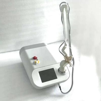 China Scar Removal RF Fractional Co2 Laser Non Invasive Air Cooling system for sale