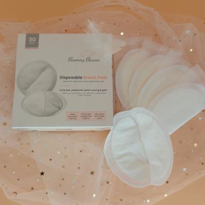 China Fluff Pulp and SAP Non Woven Fabric Disposable Breast Milk Nursing Pads for Feeding for sale