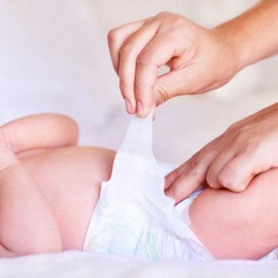 China Eco-friendly Disposable Baby Diapers with Dry Surface Absorption and Leak Prevention for sale