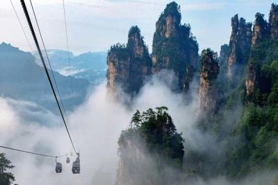 China 6-Day Zhangjiajie Group Tour Changsha Shaoshan Tianmen Mountain Avatar Filming Site Furong Fenghuang Ancient City for sale