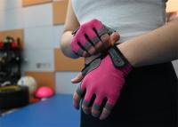 China Lightweight and breathable, these fingerless gym gloves are ideal for workouts. for sale