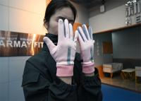 China Cold Weather Workout Gloves For Men Touchscreen Weight Training Gloves for sale