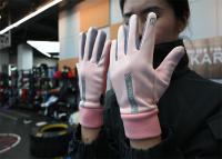 China Winter Workout Gloves: Windproof & Touchscreen Compatible for sale