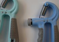 China Adjustable Hand Grip Strengthener - Customize Your Grip Strength Training from 5kg to 60kg for sale