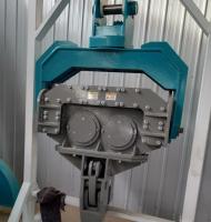 China Hydraulic Excavator Pile Driver 35ton 2800rpm Vibratory Hammer for Pile Driving for sale
