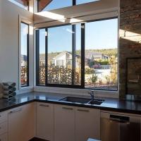 China Customizable Hurricane Impact Sliding Windows With Grill and High Security System for sale