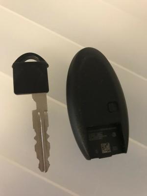 China Lightweight Smooth Surface Nissan Smart Key FCC ID KR5S180144106 433MHZ 3 Button for sale