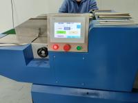 China Spine Cardboard Cutting Machine Smooth Trim Edge High Precision High Efficiency for sale