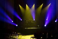 China 19pcs*15W LED Bee Eye LED Zoom Moving Head Light RGBW With Multiple Strobe Effects for sale