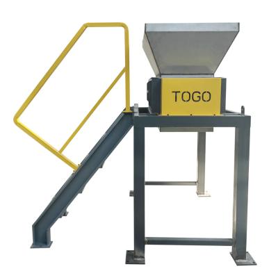 China 3000-10000KG/D Food Waste Shredder with Overload Protection and High Efficiency for sale
