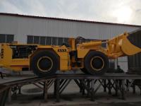 China Rl-2 Load Haul Dump Machine With Detuz Engine 4000kg Underground Mining Scoop for sale