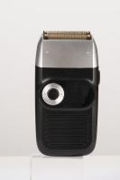 China Two independent floating heads  LCD display show battery capacity man electric shaver for sale