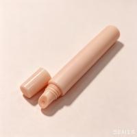 China Screw Cap PE Cosmetic Tube D16mm Empty Lip Gloss Tubes OEM ODM Service for sale