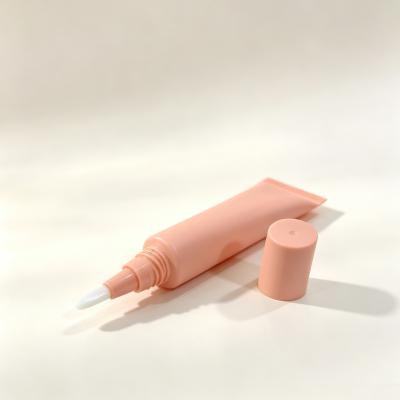 China Cosmetic Lip Balm Lip Gloss Tube With Brush D19mm With Screw Cap for sale
