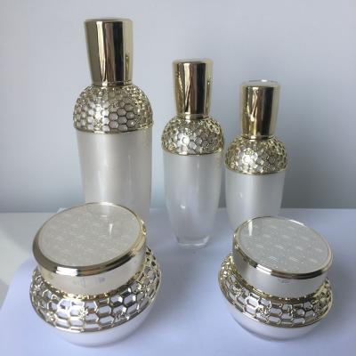 China Gold 30ml 50ml 100ml Acrylic Cosmetic Bottle PMMA Lotion Pump Bottle for sale