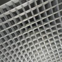 China Square Hole Galvanized Welded Wire Mesh Panels Rolls Oxidation Resistive for sale