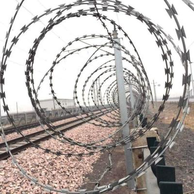 China Hot Dipped Galvanized Barbed Wire Rope Heavy Duty Wire Mesh Fence Anti-Climb Security Farm for sale